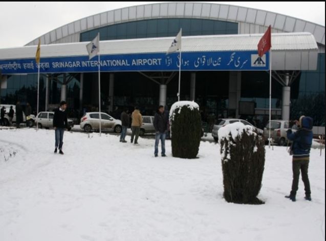 Snowfall causes suspension of all flight operations at Srinagar airport ...